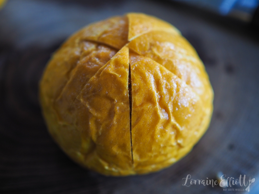 Korean Cream Cheese Garlic Bread @ Not Quite Nigella