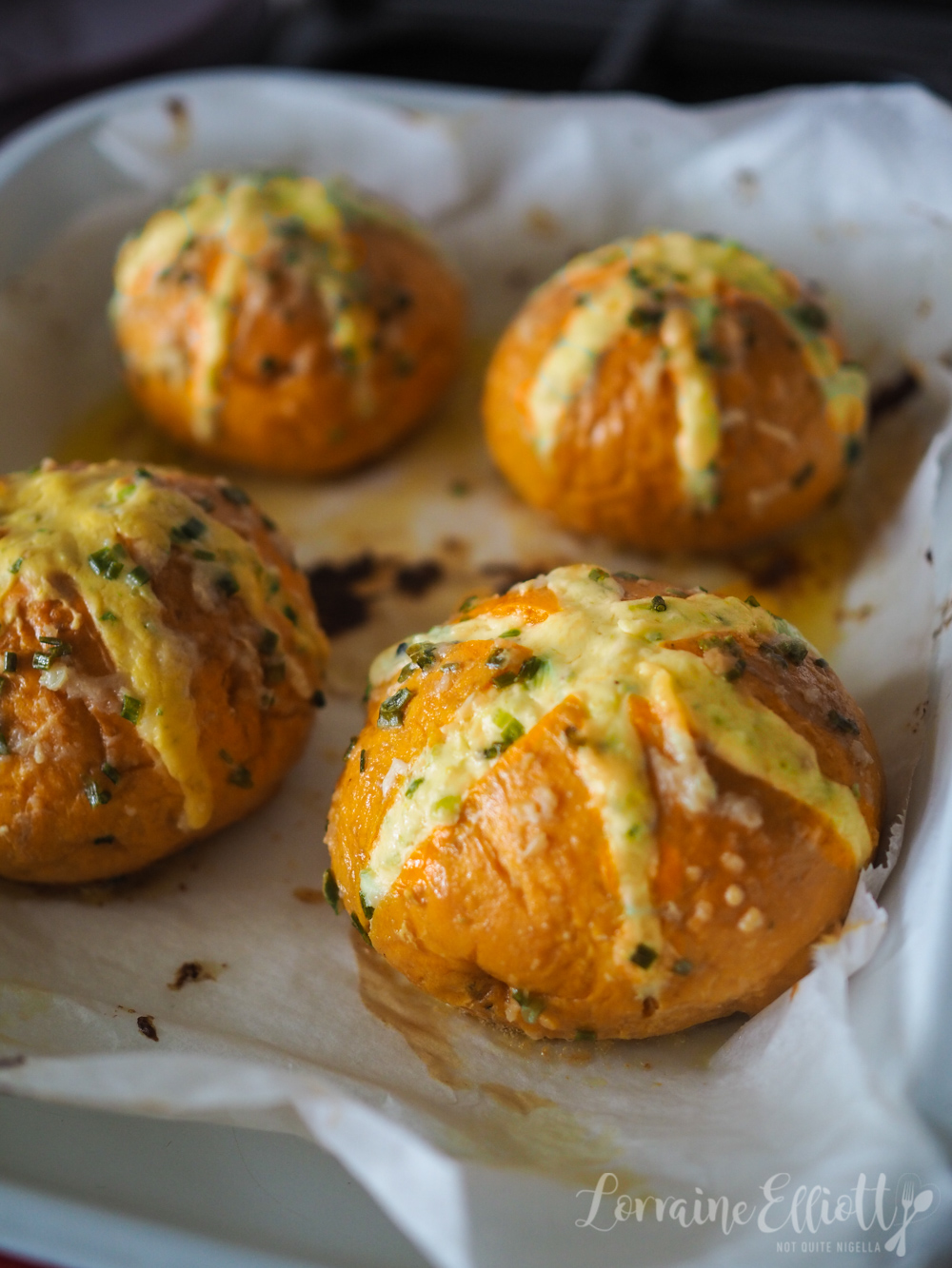 Korean Cream Cheese Garlic Bread @ Not Quite Nigella