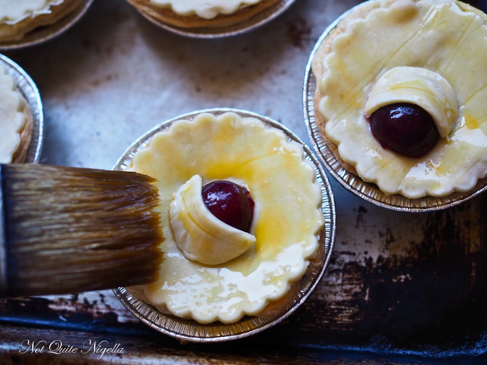 Halloween pies recipe @ Not Quite Nigella