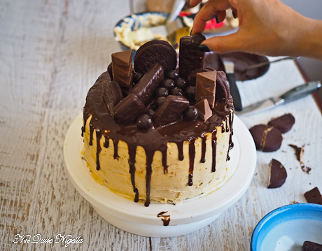 Vertical Cake Tutorial @ Not Quite Nigella